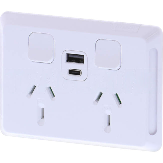 Clipsal 10 Amp PRO Series Double Internal Powerpoint 1 x USB 1 x USB-C ...